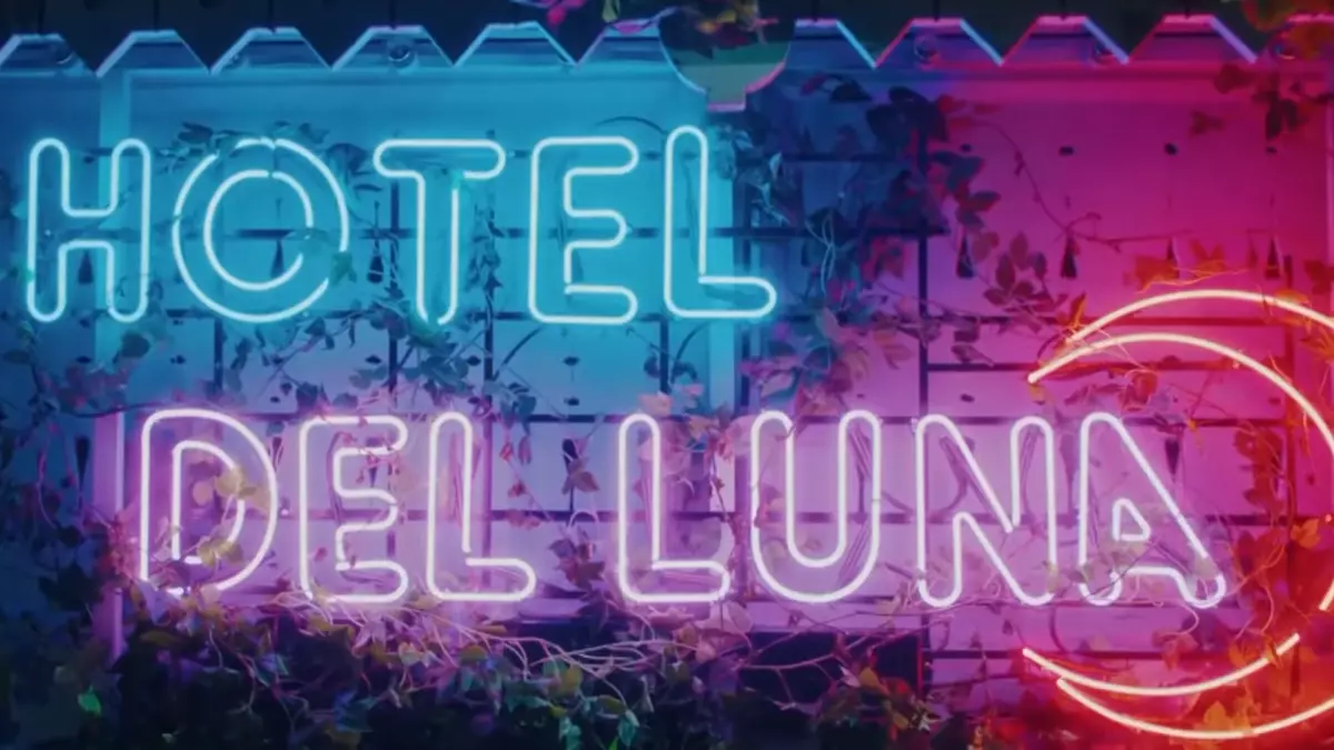 Fantastik K-Dram Seriyası Hotel del Luna, Dəyişdirilmiş Karbon Şousunun aparıcısı Alison Şapkerdən yenidən çəkiliş əldə edir
