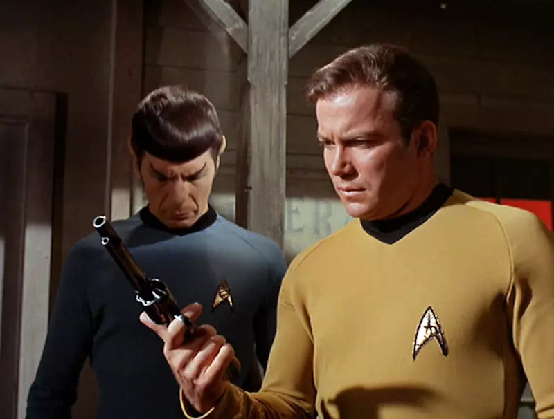Cowboys with Phasers: Star Trek's "Spectre of the Gun" sy ny Genre of Space Western