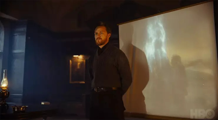 Lord Asriel (James McAvoy) fil-Materjali Skur Tiegħu)