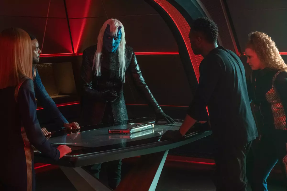 ییپی-کی-یا، مایکل برنهام! - Star Trek: Discovery «There Is A Tide…» 11640_1