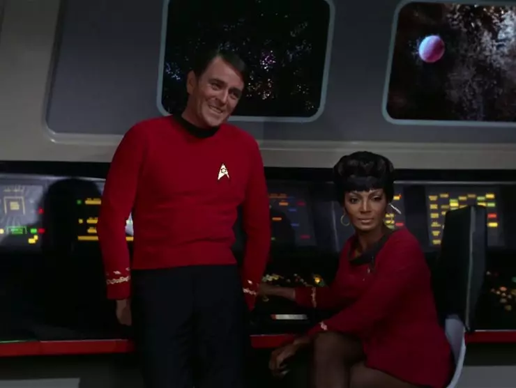Star Trek түпнұсқа сериясын қайта қарау: «Әрекеттің бір бөлігі» 1184_13