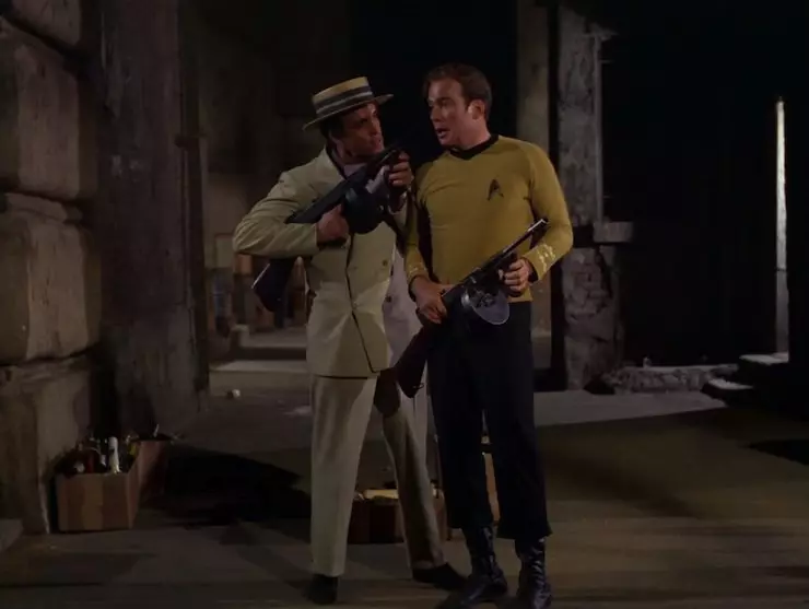 Star Trek, seria originală Revizionare: „O bucată din acțiune” 1184_21