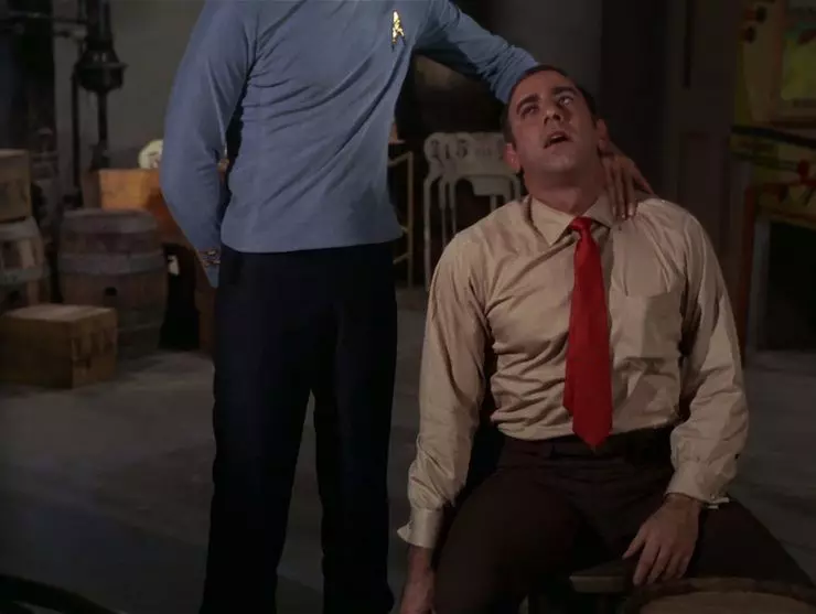 Star Trek түпнұсқа сериясын қайта қарау: «Әрекеттің бір бөлігі» 1184_5