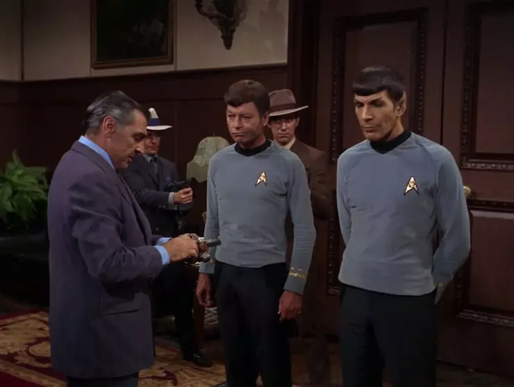 Star Trek түпнұсқа сериясын қайта қарау: «Әрекеттің бір бөлігі» 1184_6