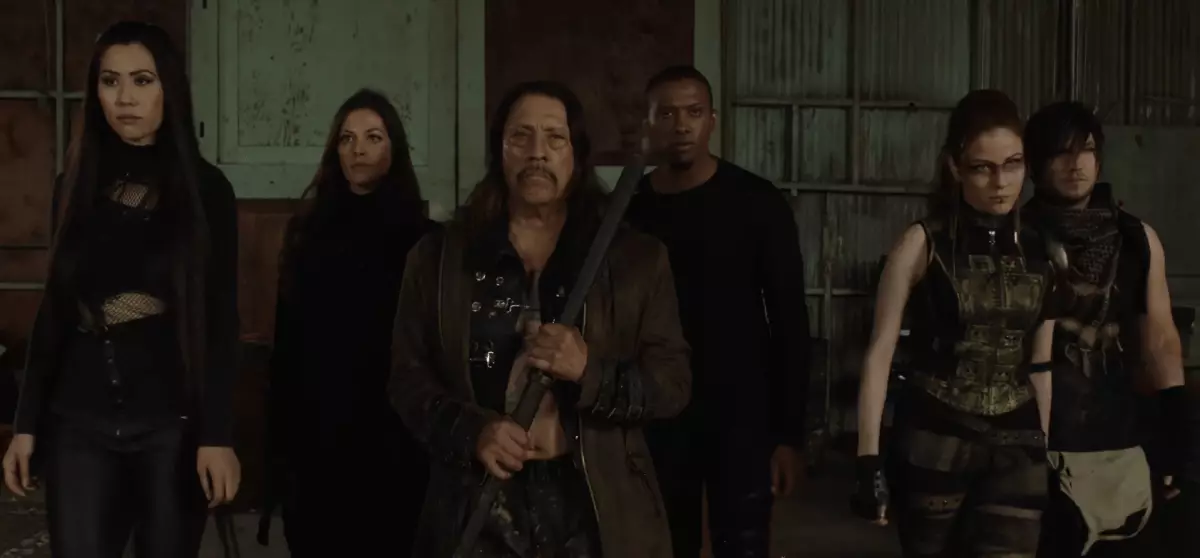 Tirela akọkọ fun Awọn ẹya Paragon Awọn ẹya Fairies, Cultists, ati Danny Trejo