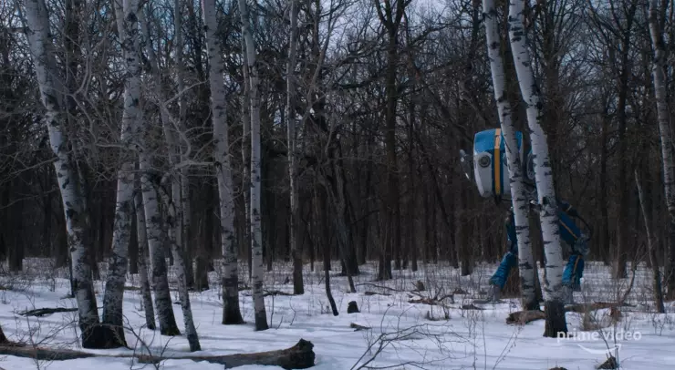 Robot stoji za drevesi v Tales From the Loop