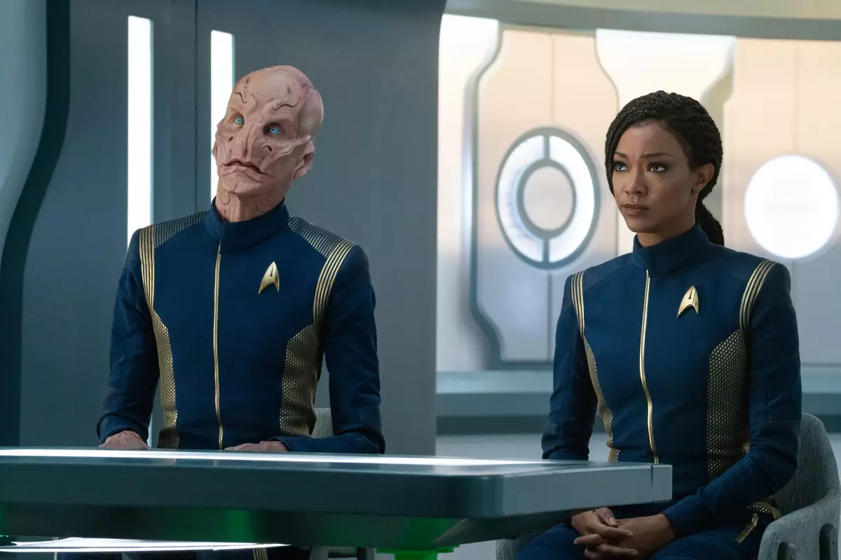 "Jo relaasje is net heul profesjoneel" - Star Trek: Discovery's "Die Trying"