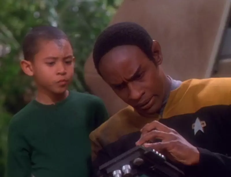 Star Trek: Voyager Rewatch: «Невинность» 1237_2