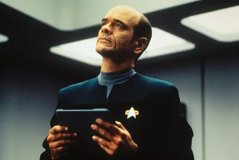Star Trek: Discovery Explains Kial Kirk kaj Picard Neniam Fidas Hologramojn 12978_3