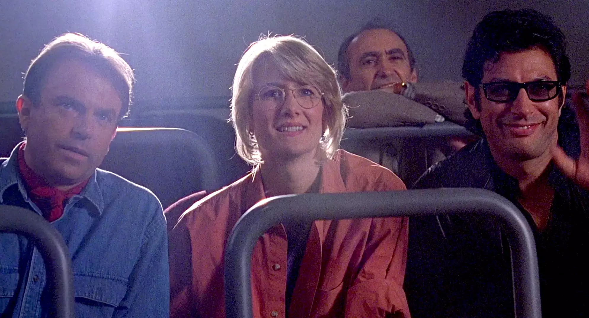 Sam Neill říká, že Original Jurassic Park Trio bude mít velké role v Jurassic World: Dominion