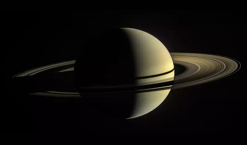 De ringen fan Saturnus binne feroardiele, dus genietsje se wylst jo kinne!
