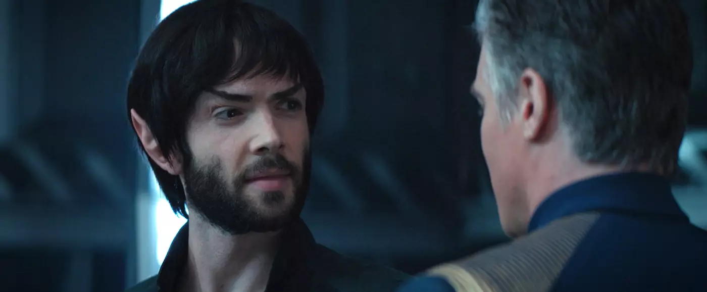 Star Trek: Kamano ea Discovery's Pike le Spock e theha Kirk ka ho Phethahetseng 13296_1