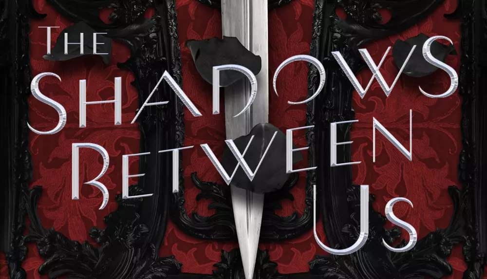 Revealing The Shadows Between Us, Tricia Levenseller-en fantasia berria