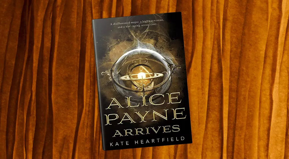 Gụọ isi abụọ nke mbụ sitere na Kate Heartfield's Alice Payne bịarutere