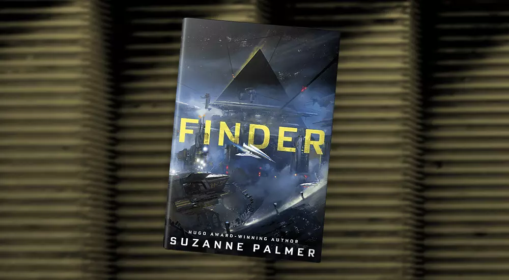 Encamên tevlihevkirinê: Finder Suzanne Palmer