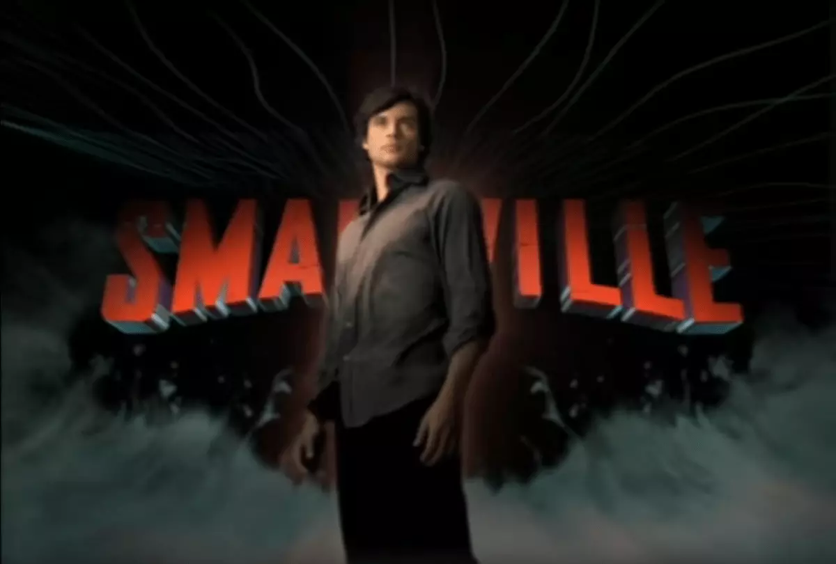 „Smallville“ atstovas Tomas Wellingas vėl vaidins Supermeną „Arrowverse Crossover“.