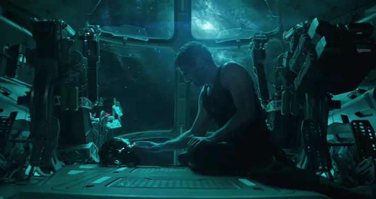 Avengers: Endgame Marvel Cinematic Universe ki rekonpans sipè ewo yo merite Tony Stark rès