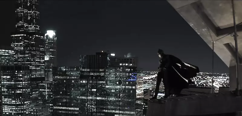 Batwoman flugmaðurinn er að sögn mjög skemmtilegur og mjög hommi
