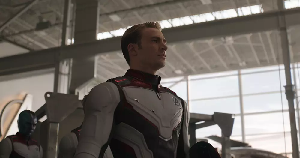 Avengers: Endgame は、以前のすべての MCU フィルムへの参照で満たされています: Let's Find They All