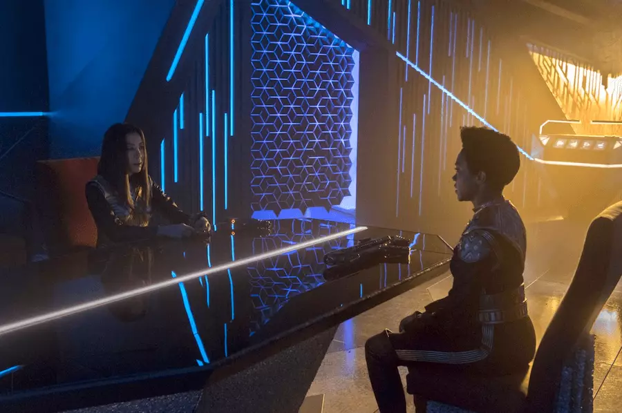 "Mir wäerten keen Szenario ouni Gewënn akzeptéieren" - Star Trek Discovery's "What's Past is Prologue"