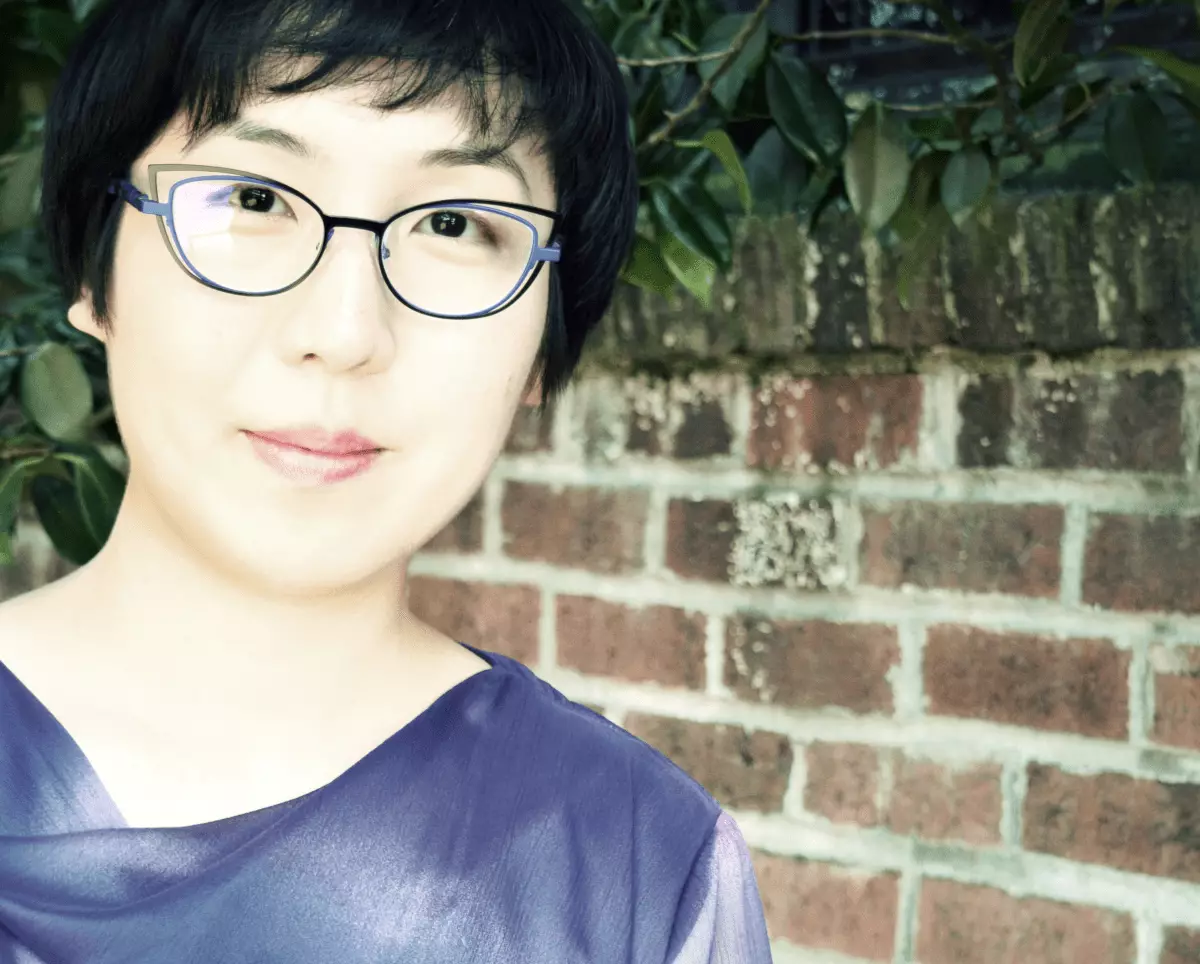 On Fragile Waves, дебютният роман на E. Lily Yu, който ще бъде публикуван през есента на 2020 г. с Erewhon Books!