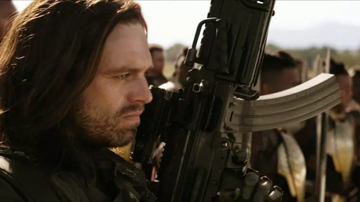 „Avengers: Infinity War“ spoilerio apžvalga „Bucky Sam“.