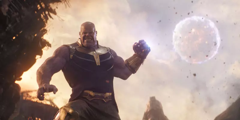 Avengers: Infinity War yog Superhero Crossover Event uas koj tau nyeem rau