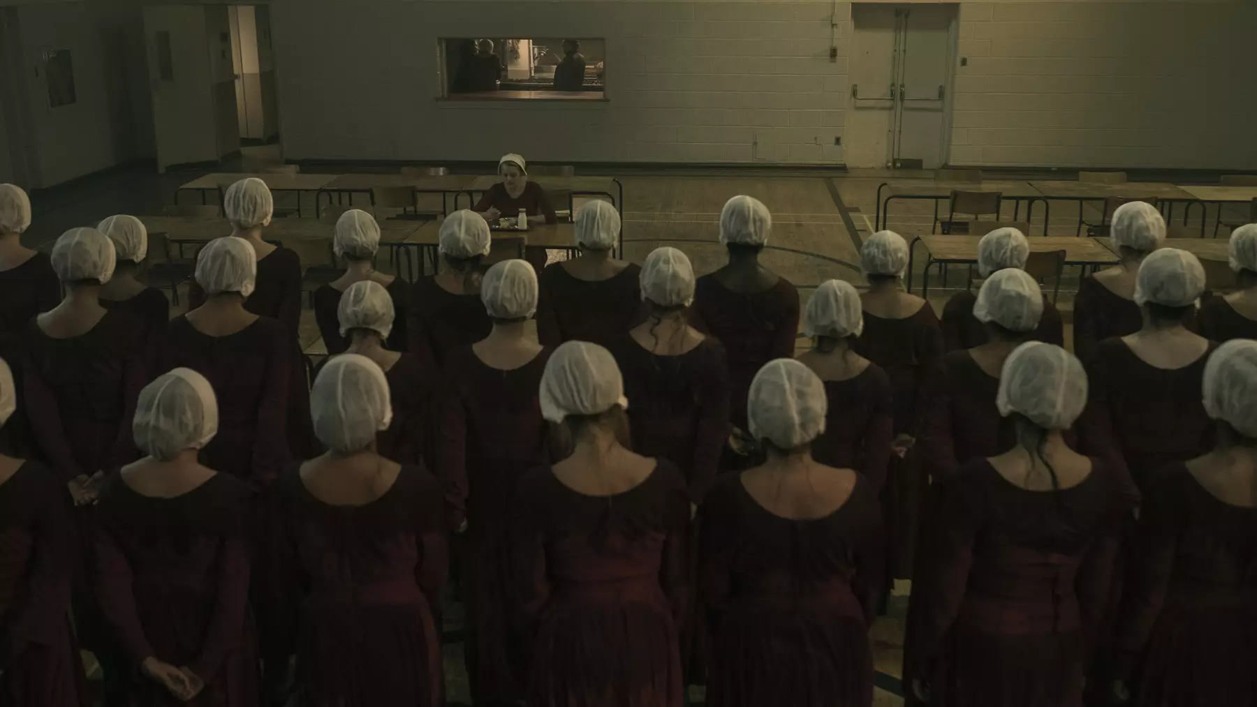 The Handmaid's Tale A tempada 2 comeza entre a escuridade e a luz 14894_1