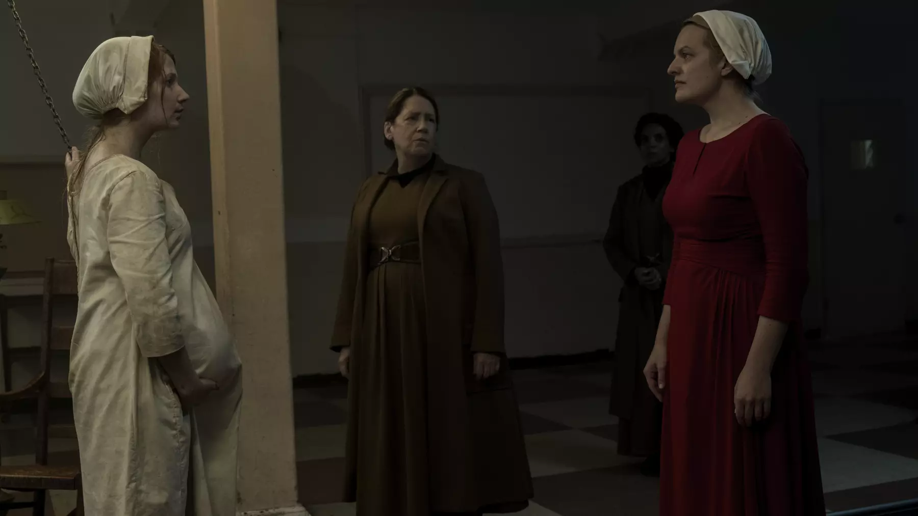 The Handmaid's Tale Sezon 2 Karanlık ve Işık Arasında Başlıyor 14894_7