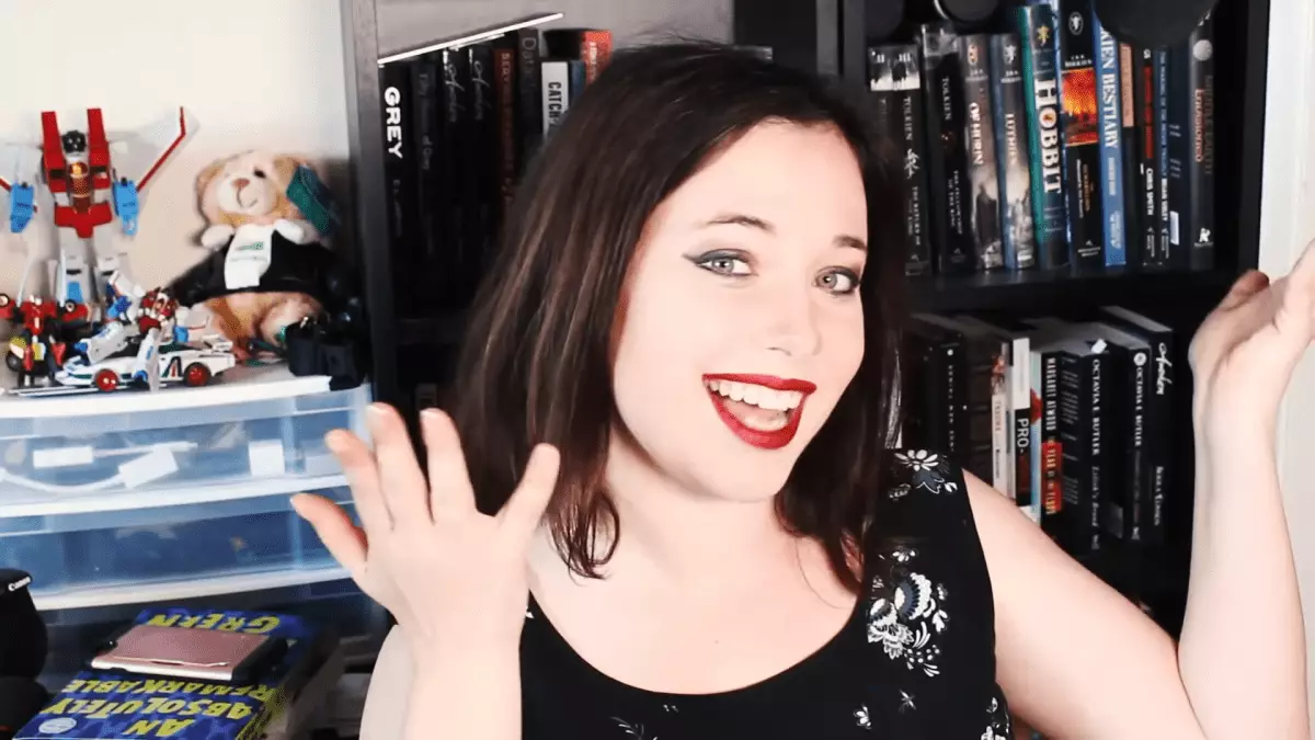 La videoassagista Lindsay Ellis anuncia la seva novel·la de debut, Axiom's End