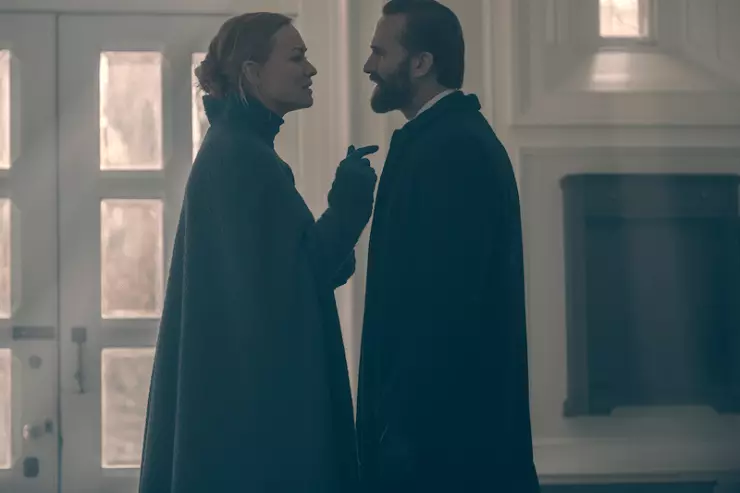 The Handmaid's Tale 211 Holly televízna recenzia pôrodné dieťa