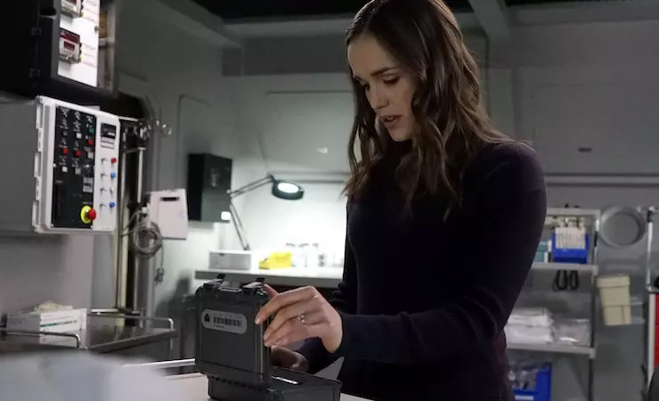 Marvel's Agents of S.H.I.E.L.D. Saison fënnef Finale: Wou ass de Kaboom? 15484_2