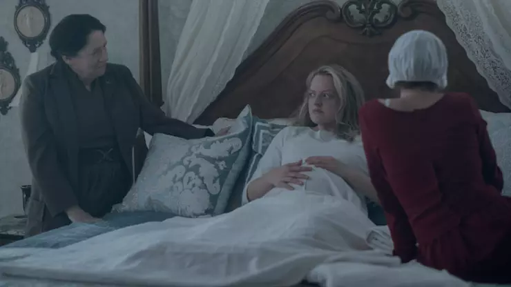 The Handmaid's Tale 210 Reviżjoni televiżiva L-Aħħar Ċerimonja