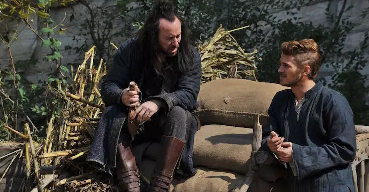 Medieval Movie Cliché Bingo: Hayden Christensen ma Nicolas Cage O atu i Saina i le Outcast