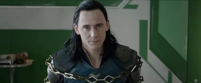 Loki na Scarlet Umupfumu Gicurasi Inyenyeri Mubyerekanwe Byabo kuri Serivise ya Disney