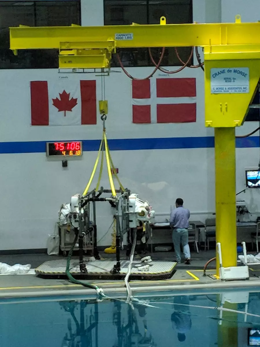 ห้าสิ่งที่เจ๋งจริงๆ ที่ฉันได้เรียนรู้จาก Neutral Buoyancy Lab ของ NASA 16658_3