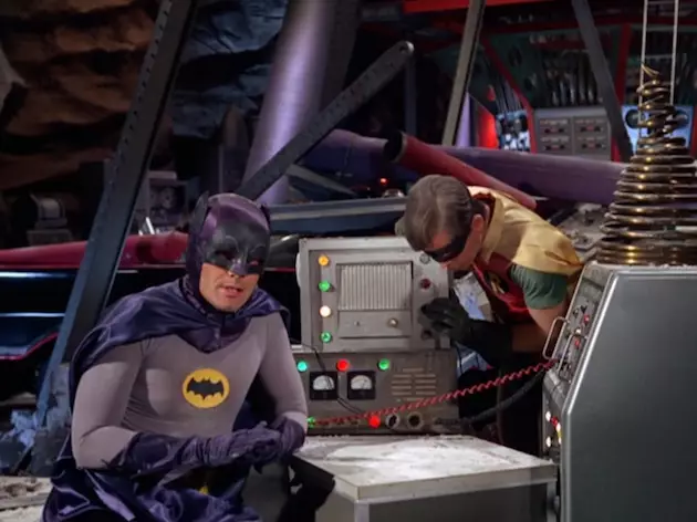 Santo Reassistir Batman! “O Disco Voador do Coringa” 16795_4