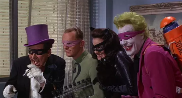 Pirms taisnīguma rītausmas: Supermens un kurmju vīri un Betmens (1966) 1684_16