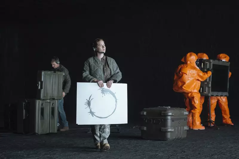 Hvordan en matematiker skapte Interstellar Travel in Arrival in One Night