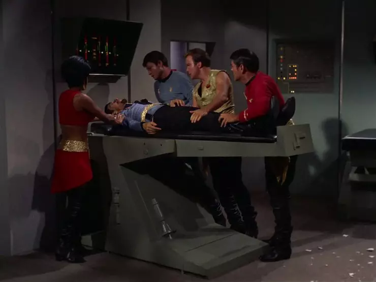 „Star Trek“ originalios serijos peržiūra: „Veidrodis, veidrodis“ 1792_11