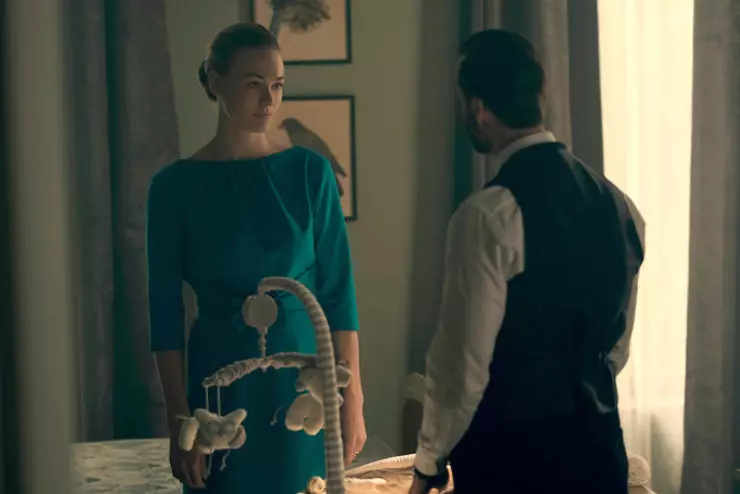 The Handmaid's Tale Mövsüm Finalında Yeni Səslər Qazanır 17953_2