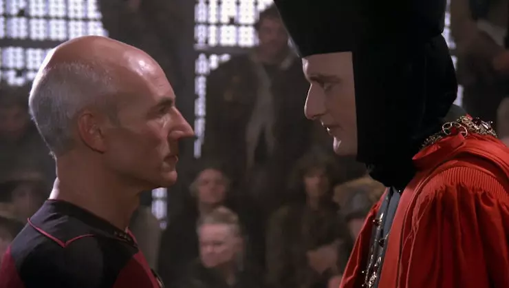 Reinterpretace „Encounter at Farpoint“ — Pocta k 30. výročí Star Treku: TNG