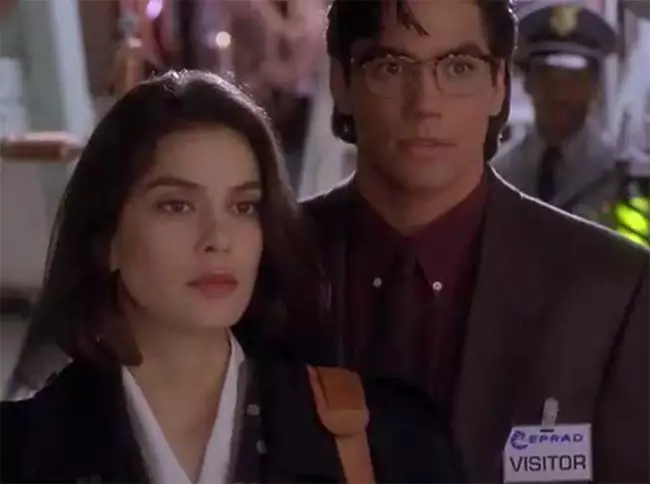 “Ou te manaʻo e te feiloaʻi i se tama sili” — Lois & Clark: The New Adventures of Superman 1820_1
