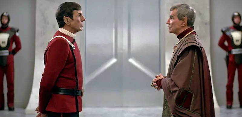 يمكننا أن نقول بأمان أن Sarek of Vulcan هو أسوأ أب من أفلام الخيال العلمي 18285_3