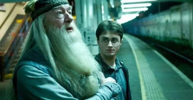 Ihe 5 Albus Dumbledore kwesịrị ịgwa Harry Potter