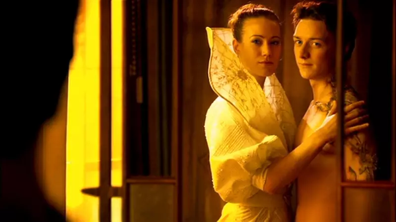 Dune Miniseries မှ SyFy ၏ကလေးများသည် ဒဿနိက ပျက်သွားသောအခါ စိတ်ခံစားမှုကို ပေးစွမ်းသည်