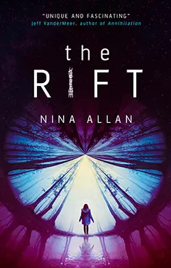 Ihlukanisiwe: I-Rift ngu-Nina Allan