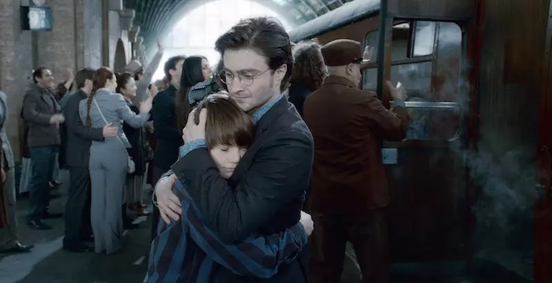 Mga Fellow Muggles ug Magic Folk: Ang Harry Potter Epilogue Mahitabo Karon