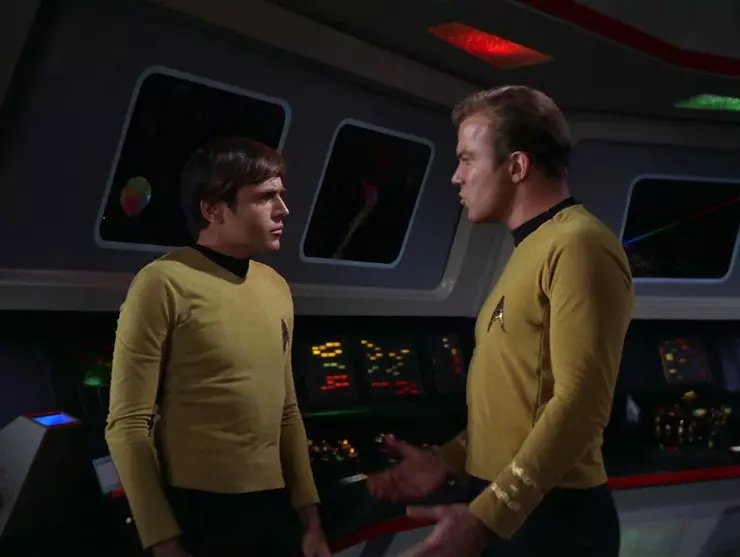 Přezkoumání původní série Star Trek: „Posedlost“ 19489_12