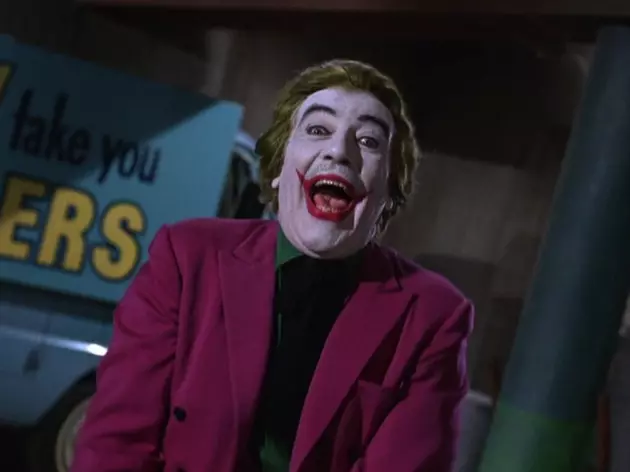 Holy Rewatch Batman! "The Joker Trumps an Ace" / "Batman dia mametraka ny hafainganam-pandeha"